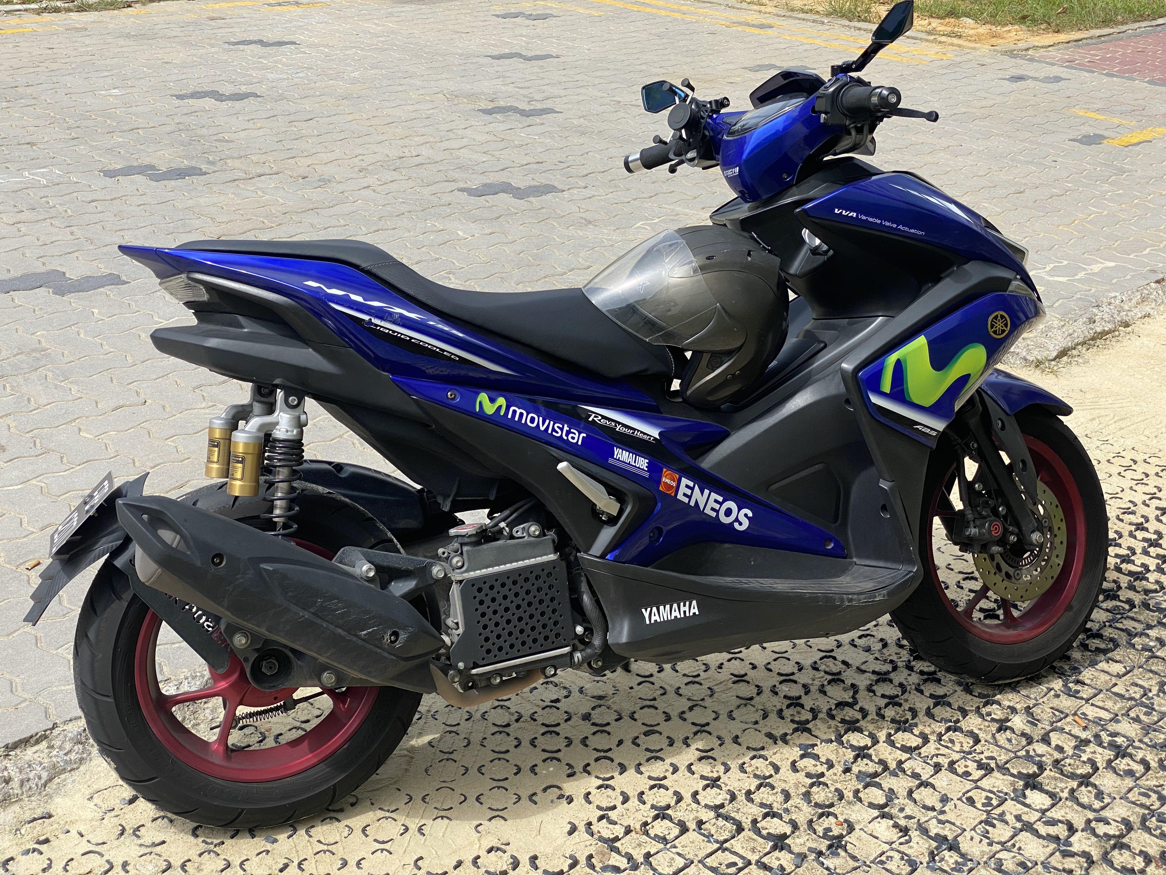 Aerox Fenderless Ducktail w Splash Guard, Motorcycles, Motorcycle ...