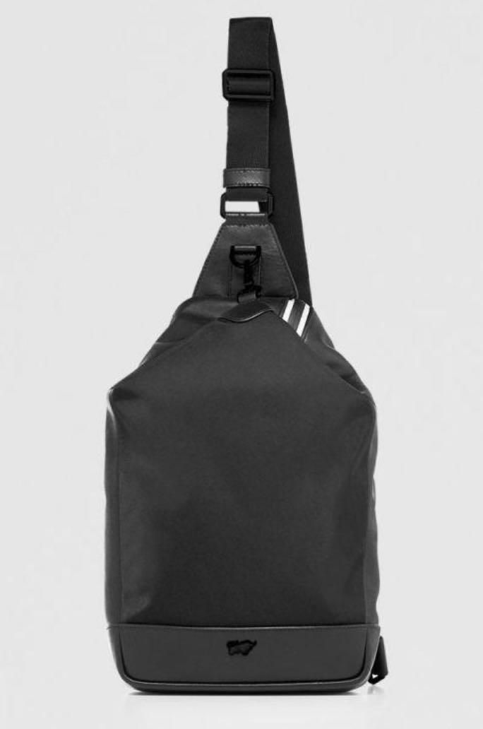 Braun Buffel Danny Cross Shoulder Sling, Men's Fashion, Bags, Sling ...
