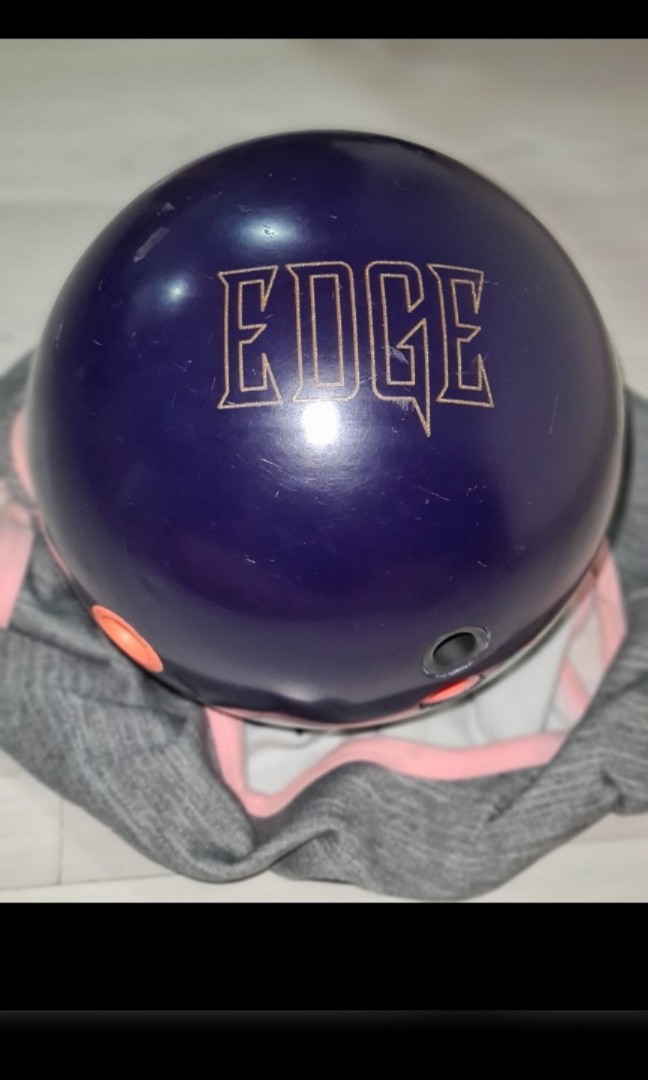 Brunswick Bowling Ball - Edge 14lbs, Sports Equipment, Sports & Games ...