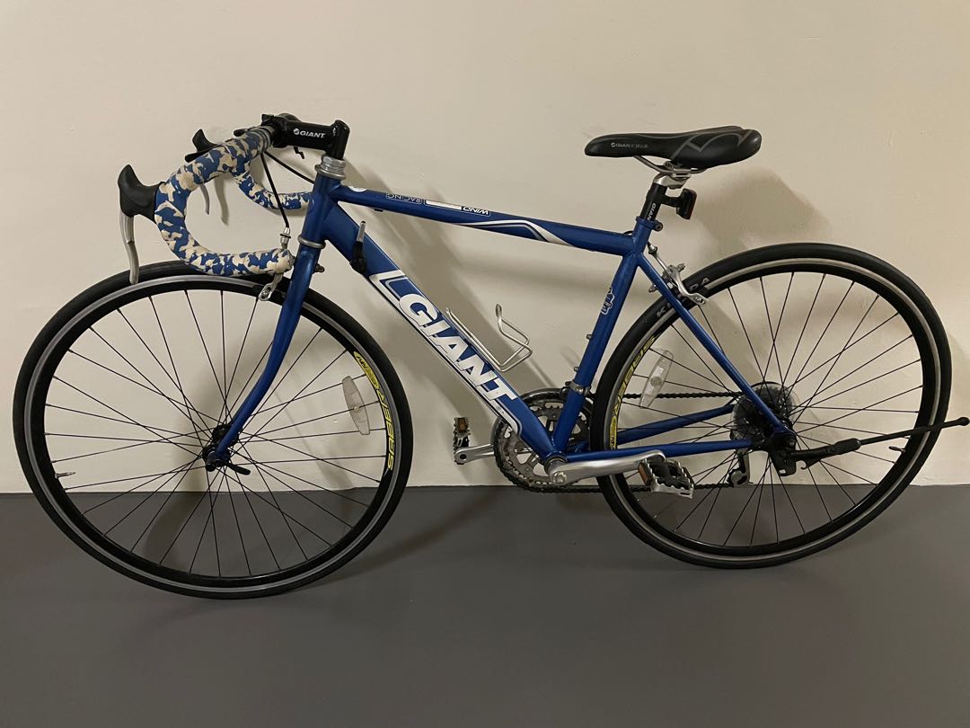 Giant classic road bike 700c, Sports Equipment, Bicycles & Parts ...
