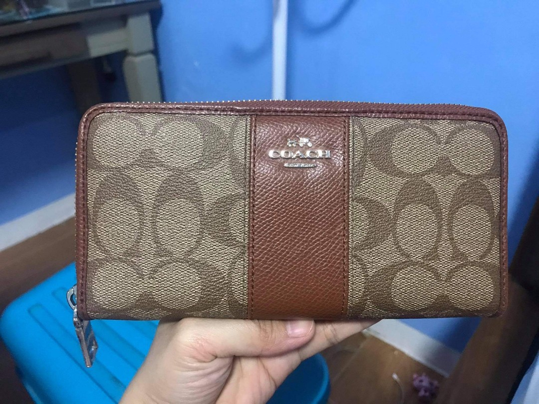 Original Coach wallet, Women's Fashion, Bags & Wallets, Wallets & Card ...