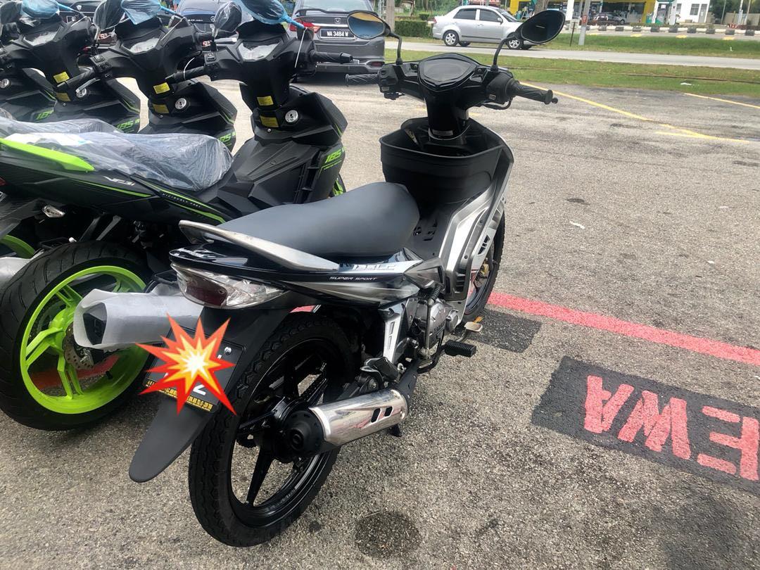 Yamaha LC135 LC 135 V1 Laju ! Muka Murah !, Motorbikes on Carousell