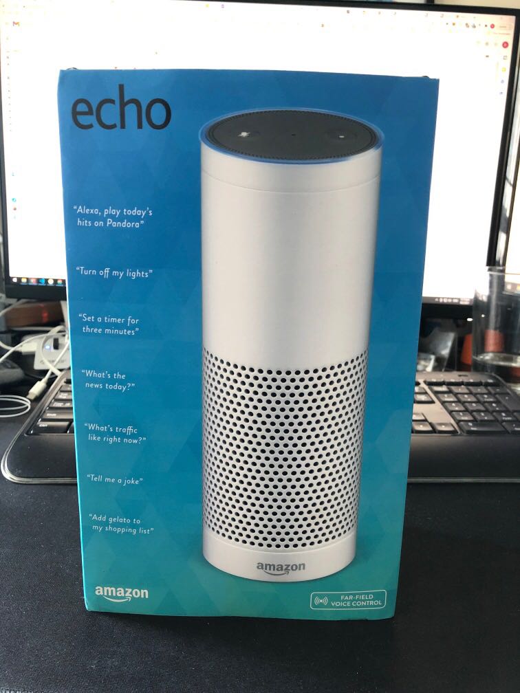 Amazon Alexa Echo White, 傢俬＆家居, 保安及門鎖 , 保安系統及閉路電視 - Carousell