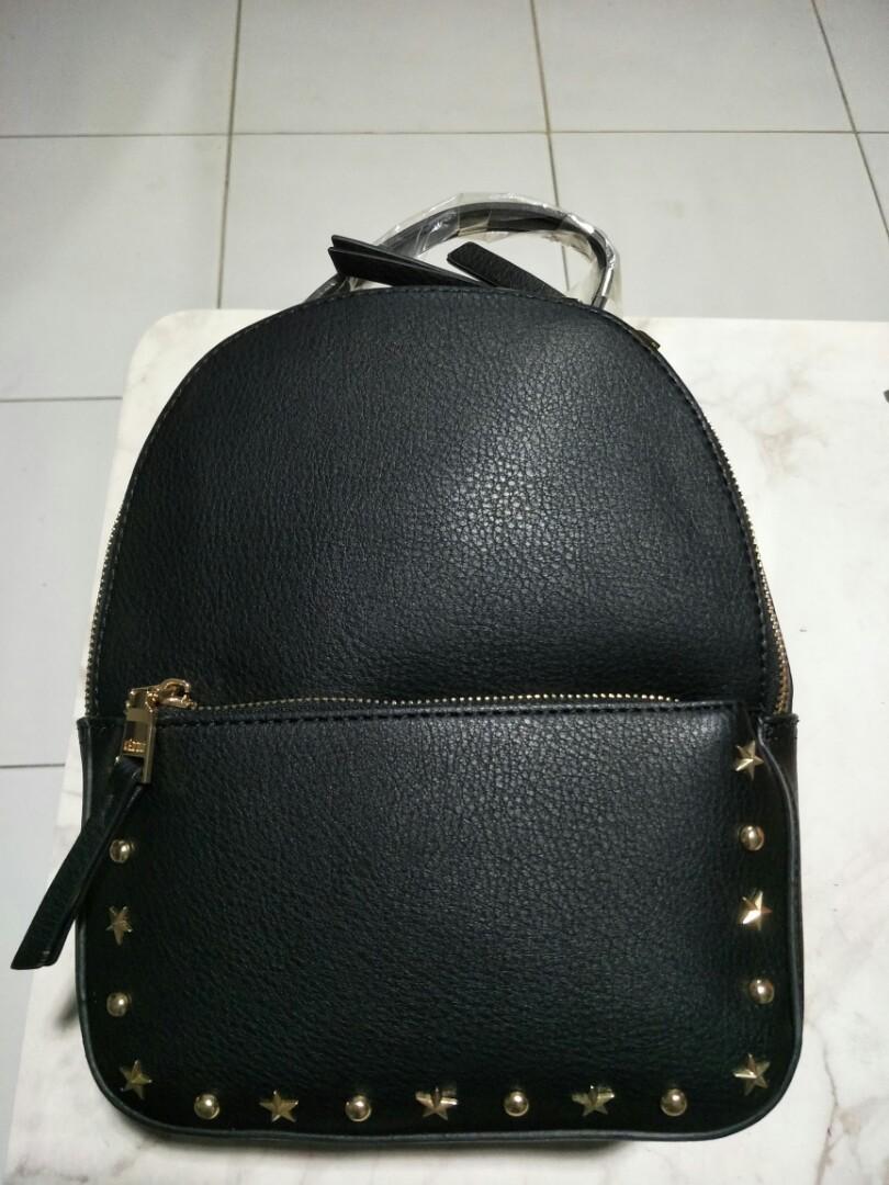 Keddo leather backpack, Women's Fashion, Bags & Wallets, Backpacks on ...