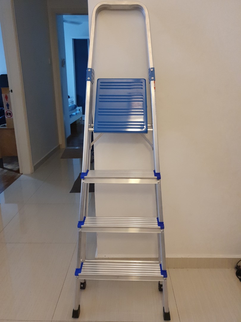 Ladder, Furniture & Home Living, Furniture, Shelves, Cabinets & Racks ...