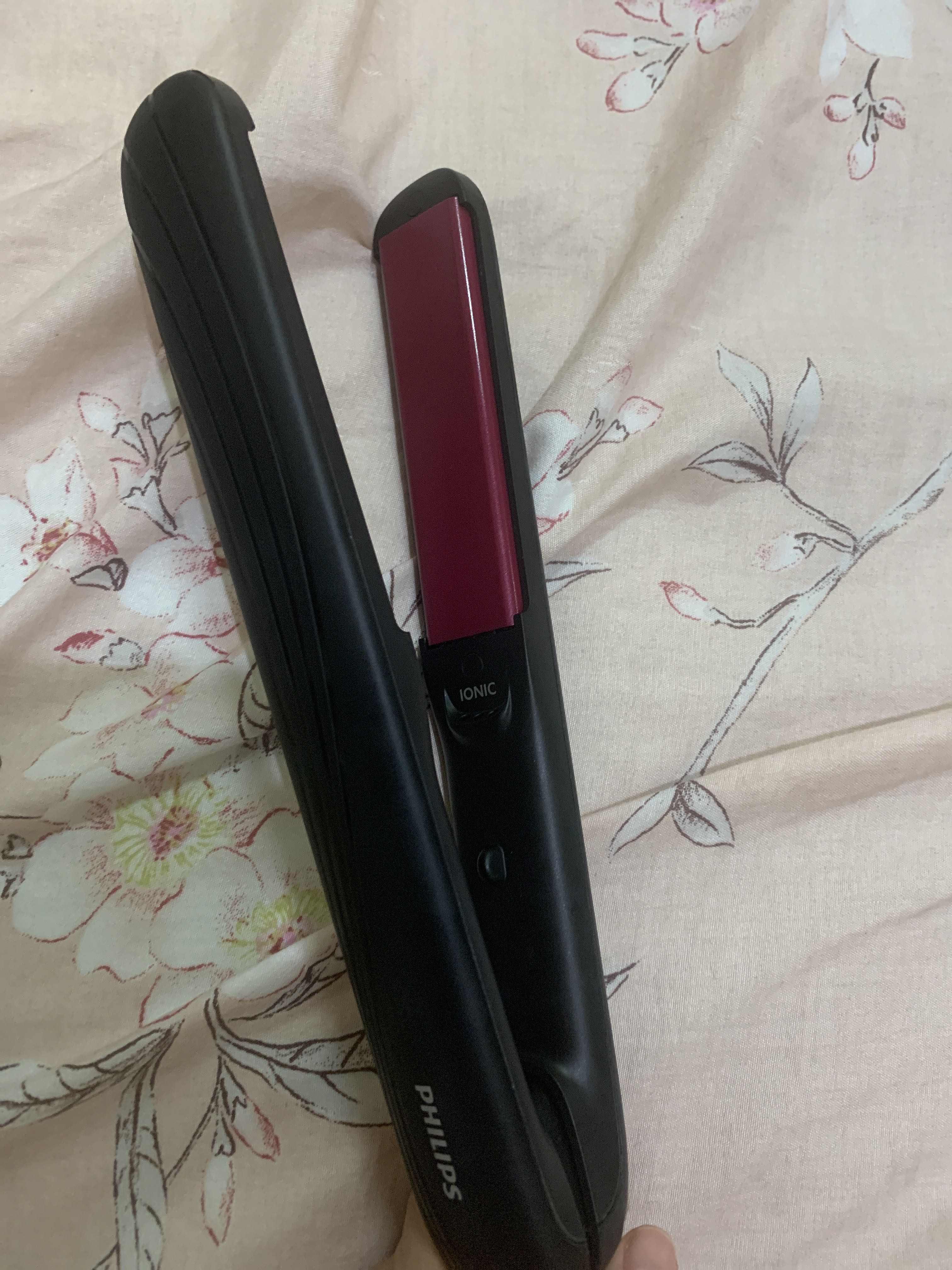 Philips flat iron, TV & Home Appliances, Irons & Steamers on Carousell