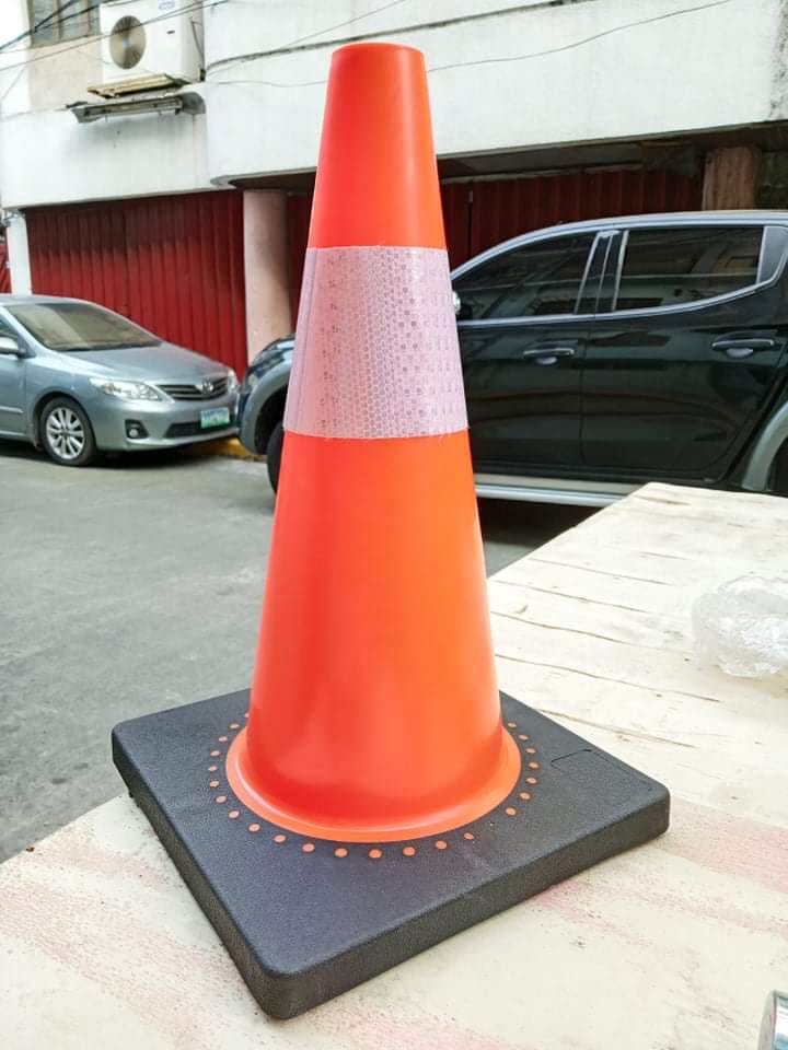 Reflectorized Traffic Cone, Commercial & Industrial, Construction Tools ...