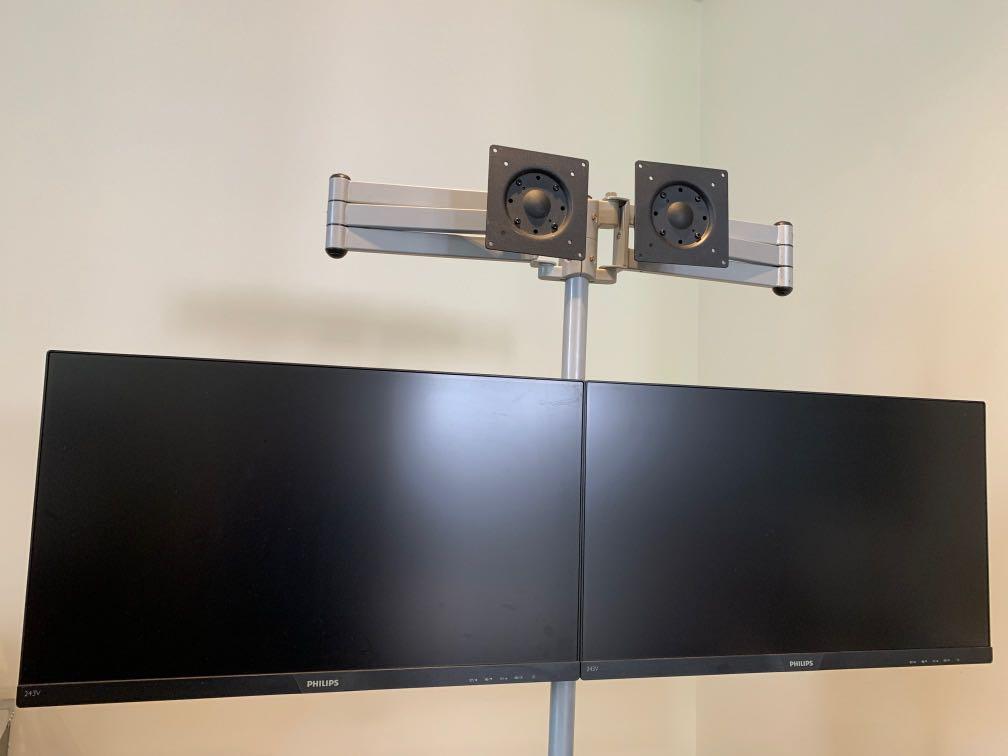 Two 24inch HD Monitors (Philips 243V) and a Four Screen VESA Monitor ...