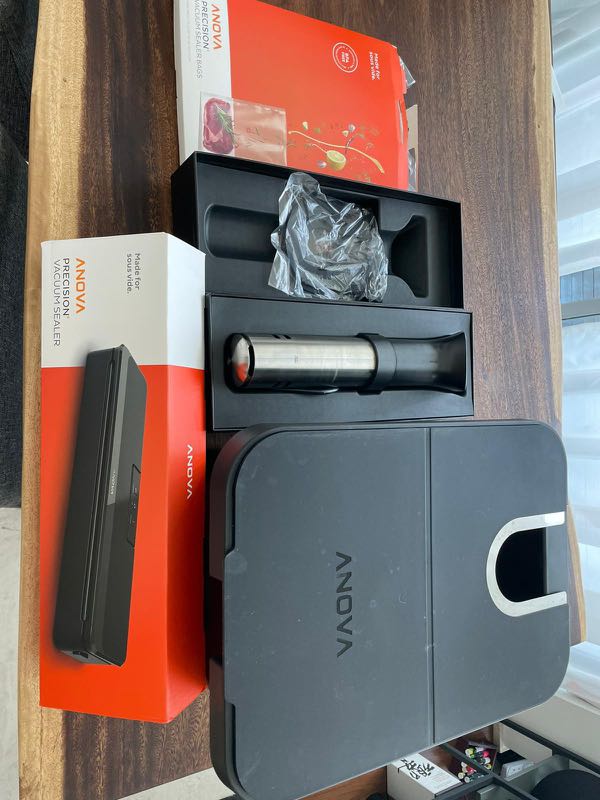 Anova Pro set including Vacuum sealer and 20L insulated container ...