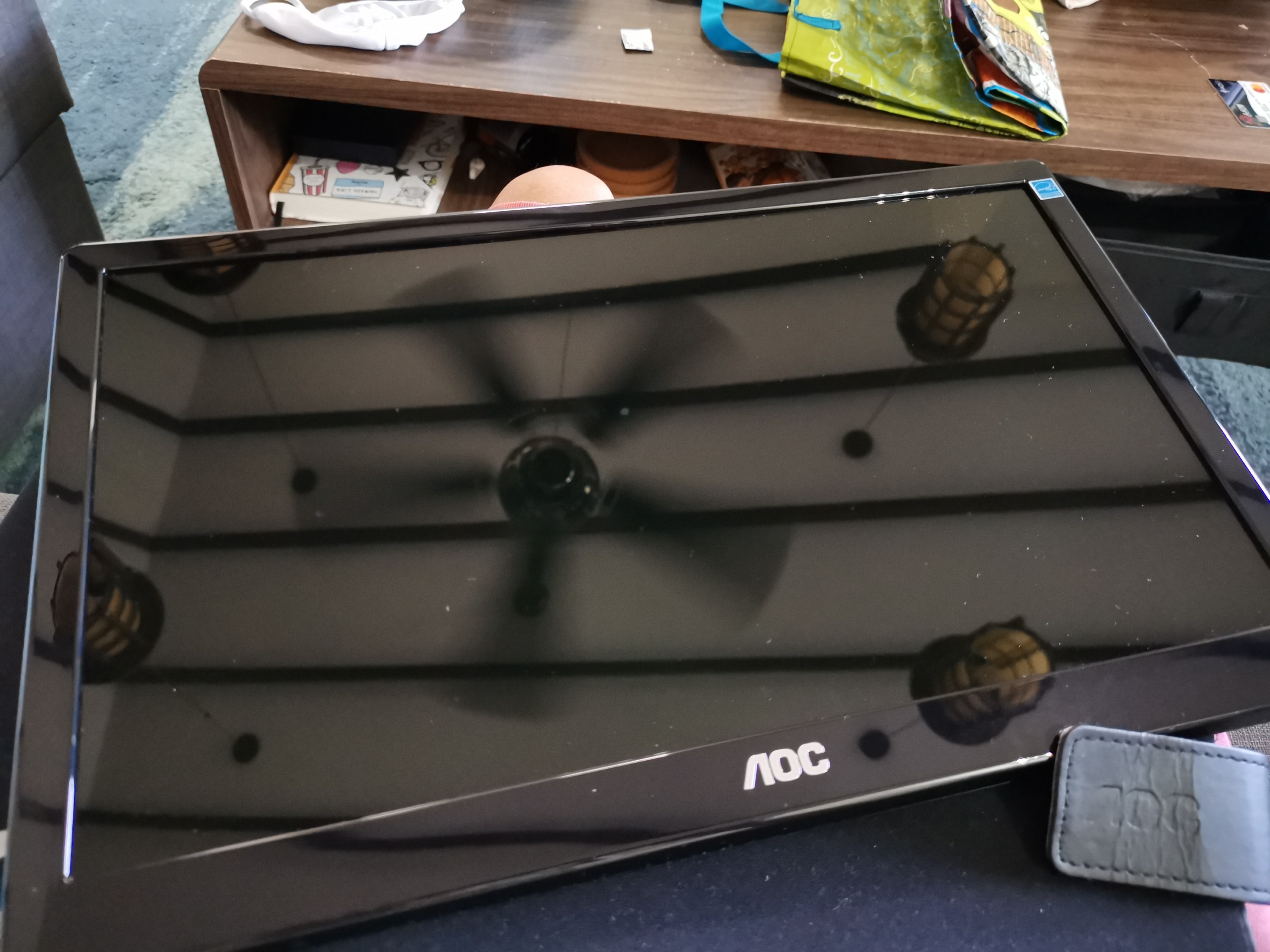 AOC portable 15.6" LCD Monitor E1659Fwu, Computers & Tech, Parts ...