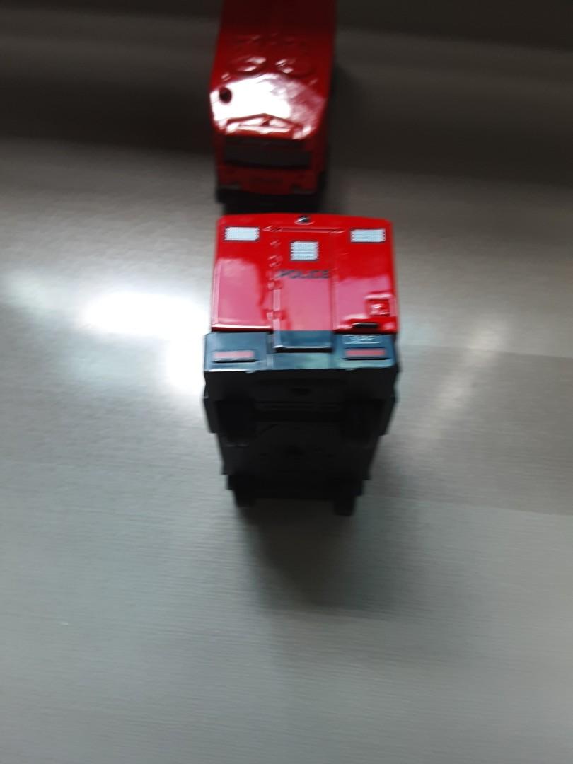 Singapore police force spf anti riot vehicle ang chia red riot truck ...