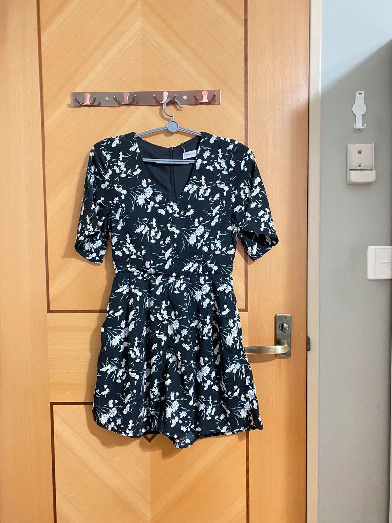 Small size dresses, Women's Fashion, Dresses & Sets, Dresses on Carousell