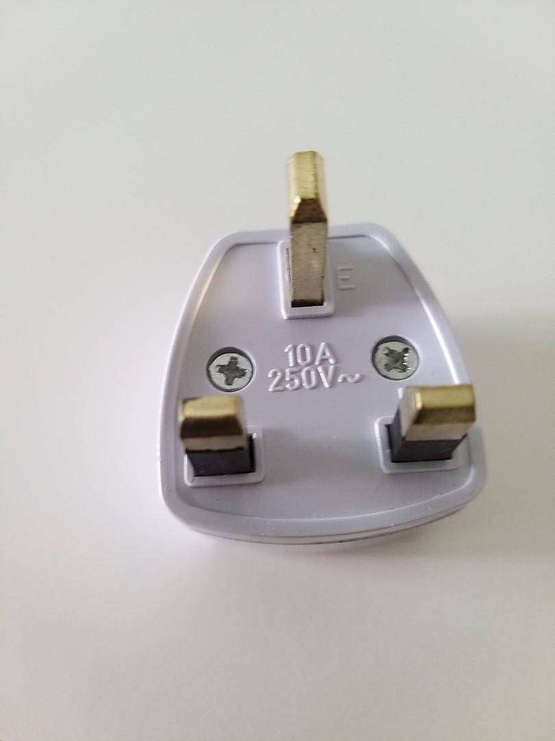 Travel adapter - Converts Multi Country plugheads into Malaysia 3 pin ...