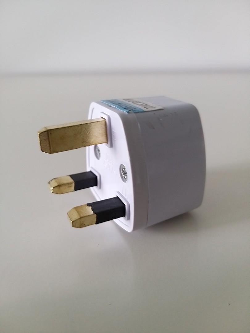 Travel adapter - Converts Multi Country plugheads into Malaysia 3 pin ...