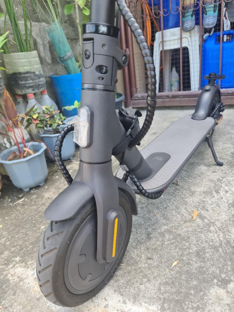 Xiaomi Essential Scooter, Sports Equipment, Sports & Games, Skates ...