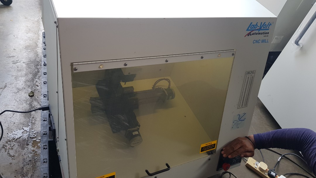 CNC lathe and mill Lab-volt, Hobbies & Toys, Stationery & Craft, Craft ...