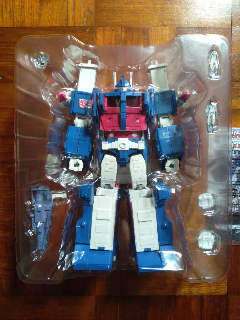 Original Transformers Masterpiece MP-22 Ultra Magnus with Commemerative ...