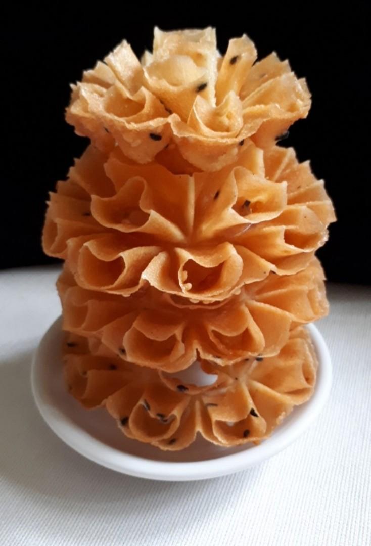 Thai Lotus flower cookies, honeycomb, beehive, rose, kuih loyang ...