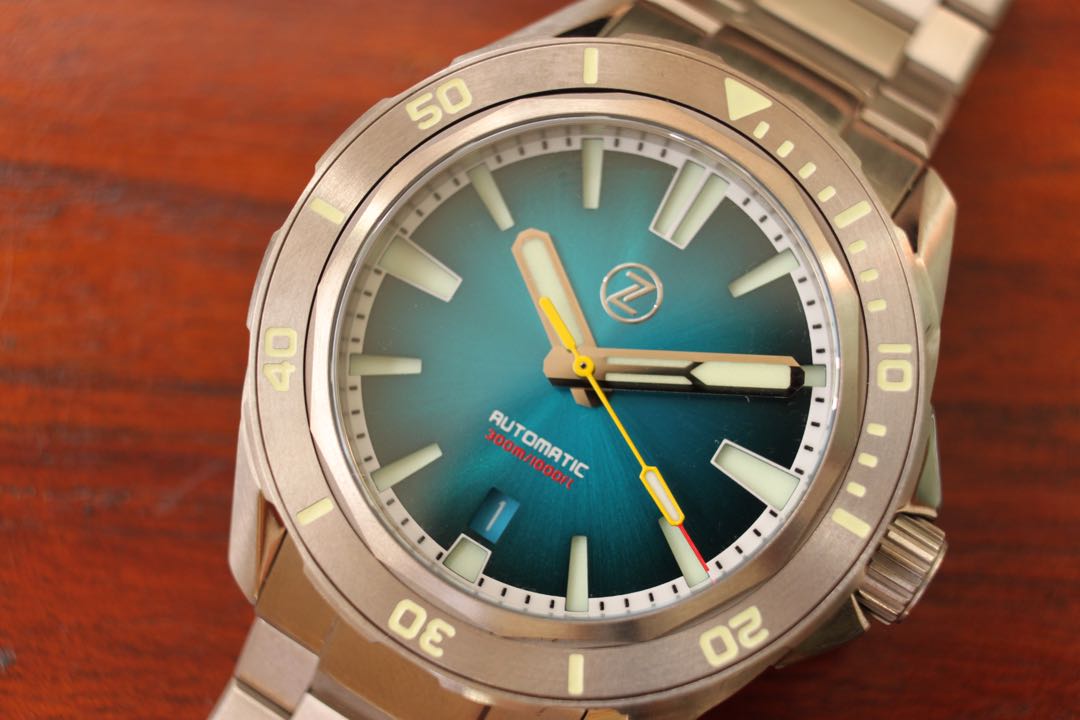 Zelos Swordfish Titanium 300m Teal Dial Dive Watch, Mobile Phones ...