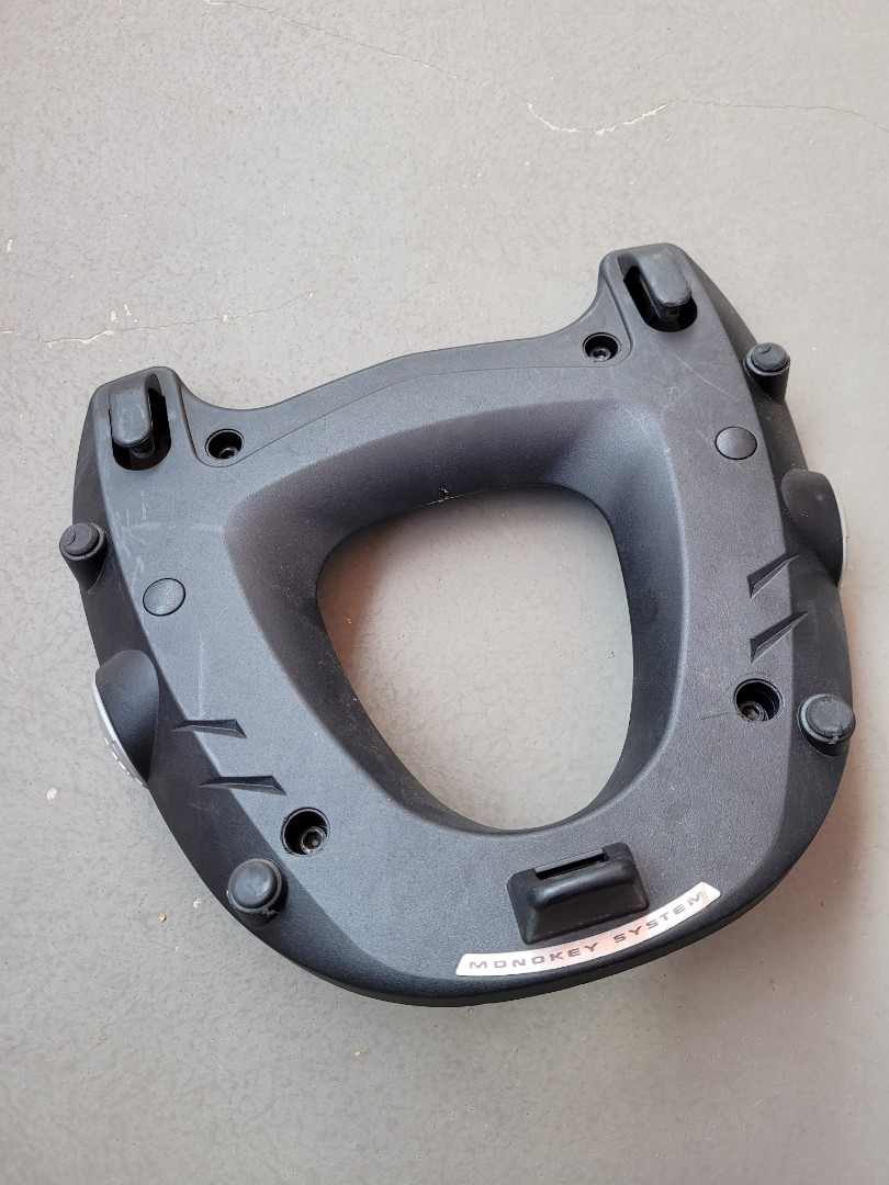 Givi Monokey M5 Baseplate, Motorcycles, Motorcycle Accessories on Carousell