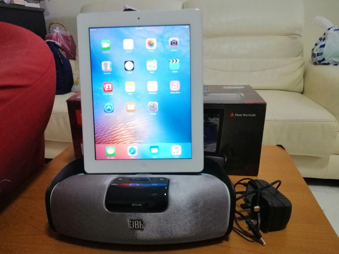 JBL Onbeat Rize Ipad/Iphone Docking Bedroom Speaker, Audio, Portable ...