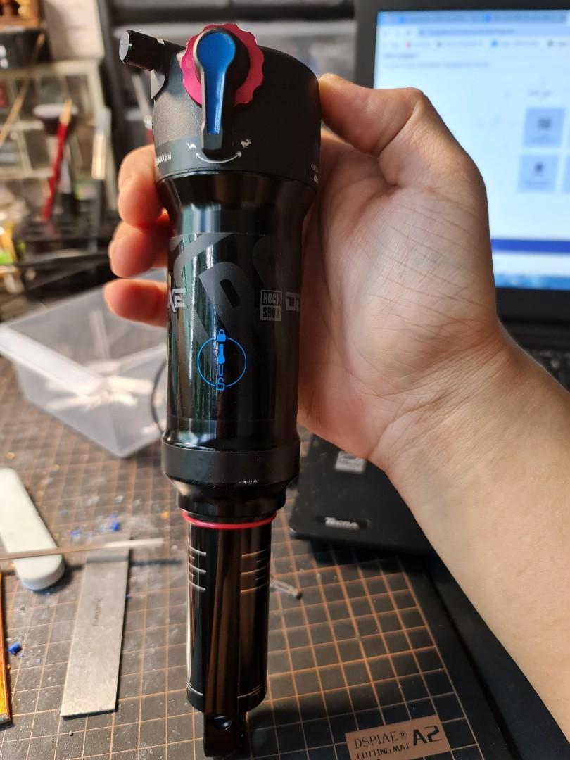 Rockshox deluxe select + trunnion mount, Sports Equipment, Bicycles ...