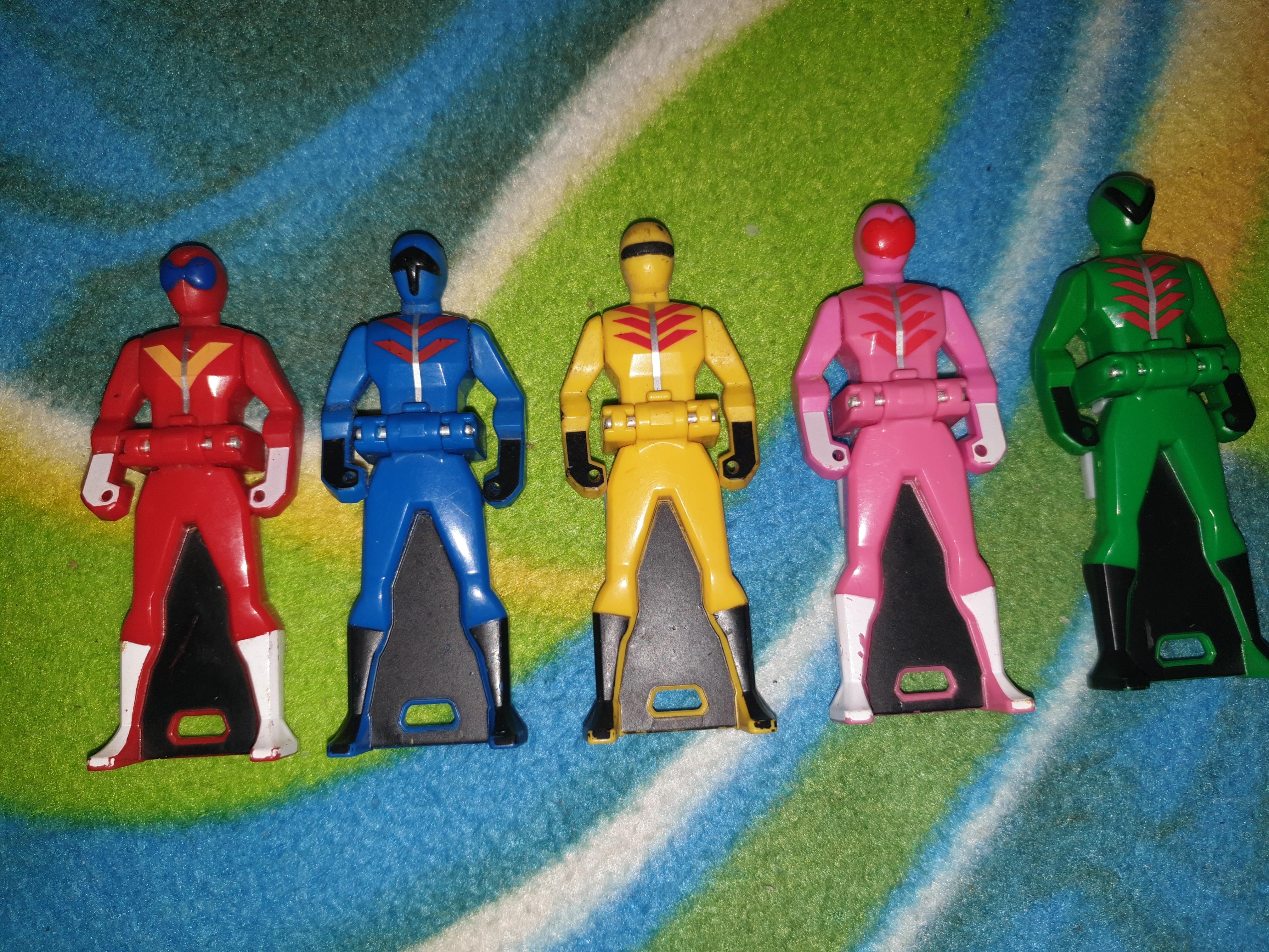 Sentai ranger keys (Himitsu Sentai Gorenger), Hobbies & Toys, Toys ...