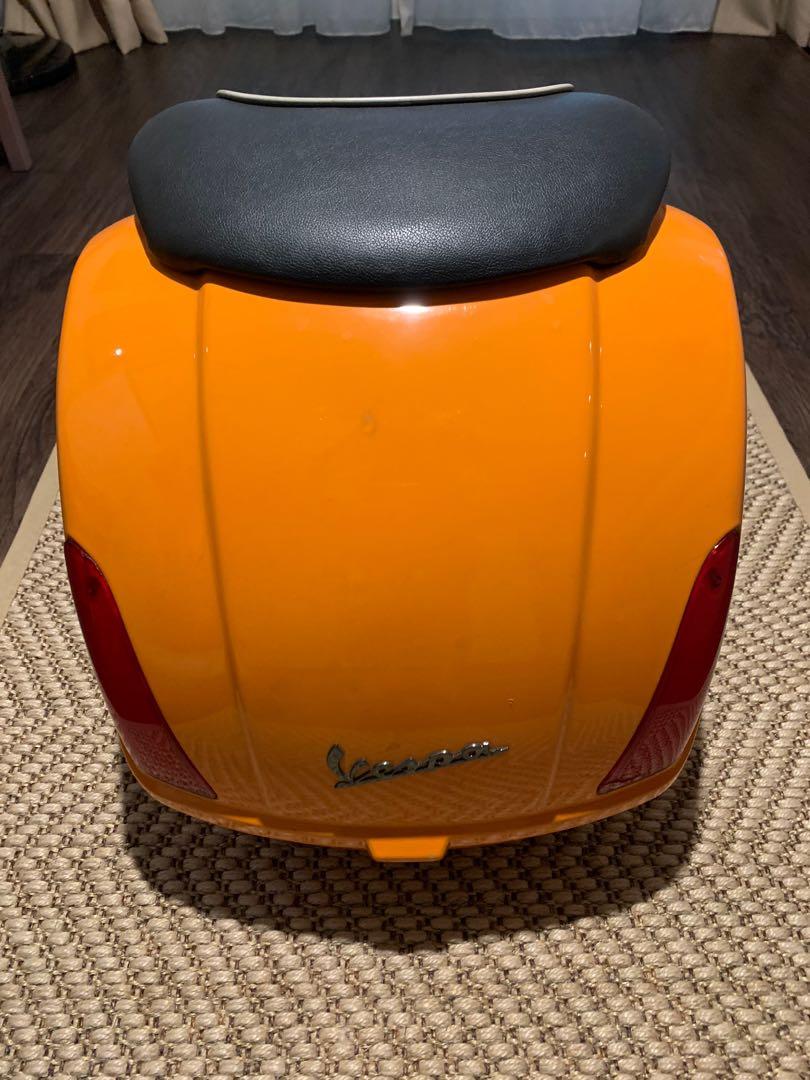 Vespa GTS 300 rear box with rack, Motorcycles, Motorcycle Accessories ...