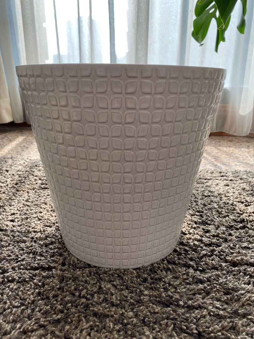 IKEA CHIAFRON PLANT POT 19cm, Furniture & Home Living, Gardening, Pots ...
