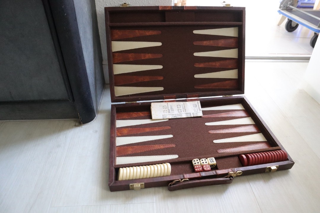 Backgammon game in briefcase, Hobbies & Toys, Toys & Games on Carousell