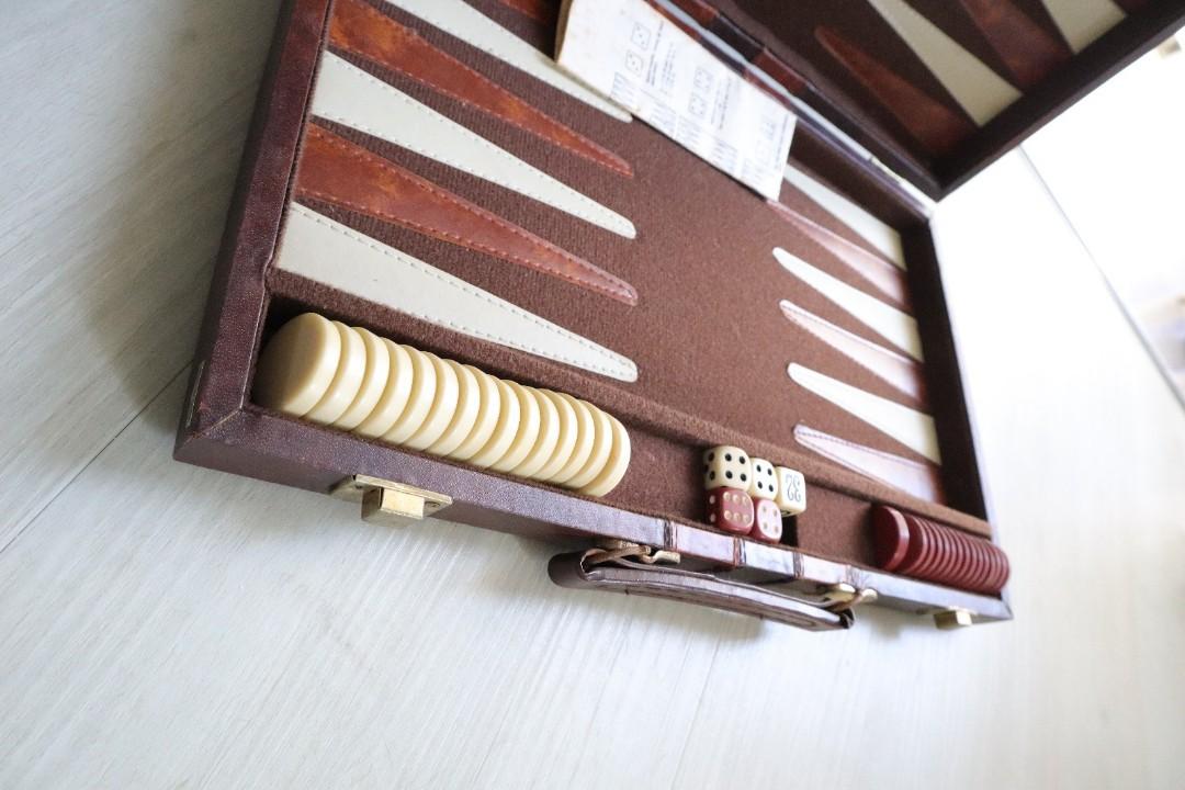 Backgammon game in briefcase, Hobbies & Toys, Toys & Games on Carousell
