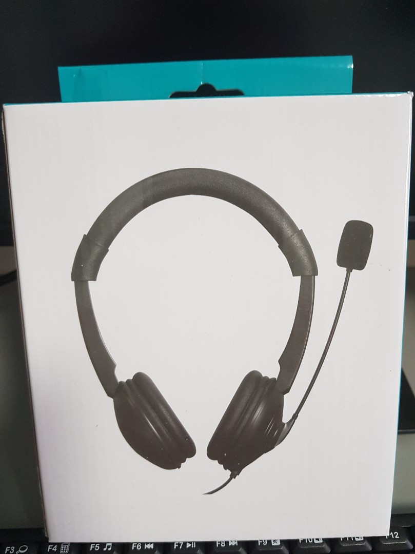 Cefc rohs headphones with mic, Audio, Headphones & Headsets on Carousell