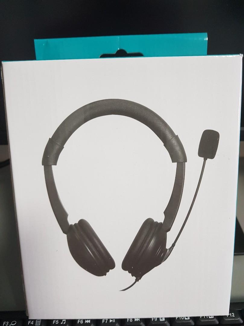 Cefc rohs headphones with mic, Audio, Headphones & Headsets on Carousell