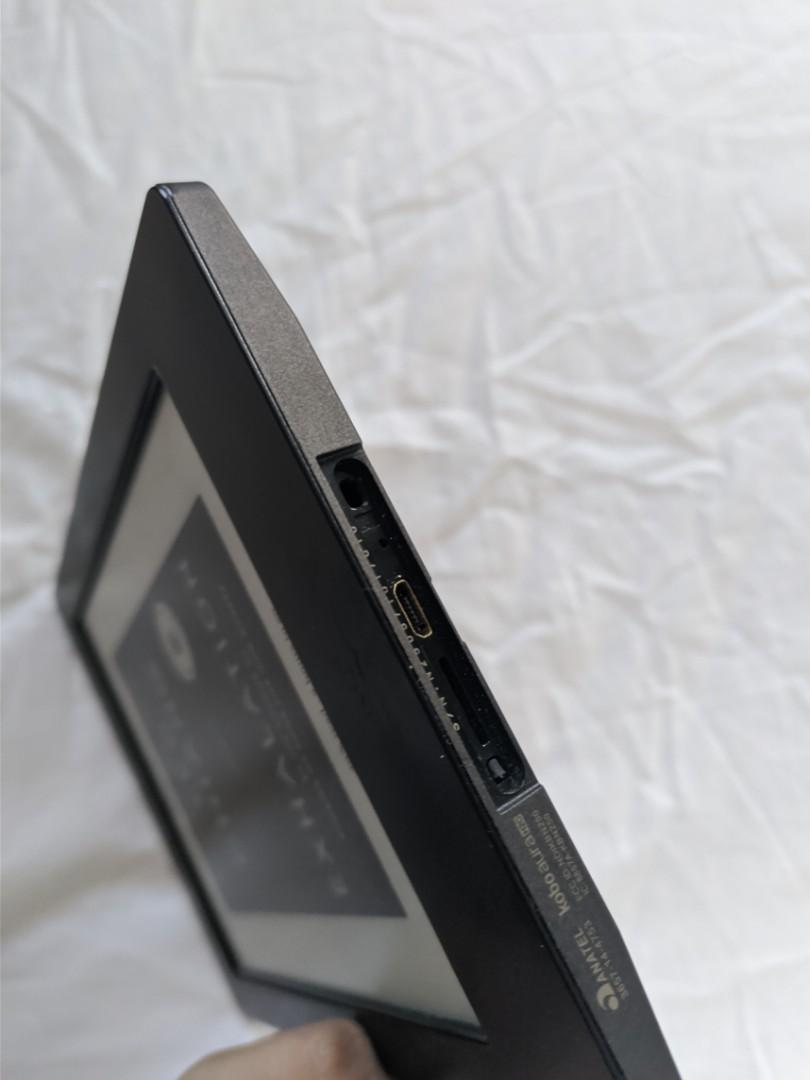 Kobo Aura H2O eReader, expandable memory, Overdrive via pc/laptop ...