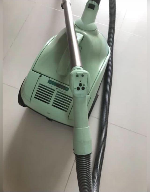 Osim Mermaid Wet & Dry Vacuum Cleaner for sale @$120, Home Appliances ...