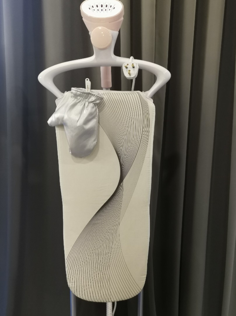 Philips stand iron pink colour, Home Appliances, Cleaning & Laundry on ...