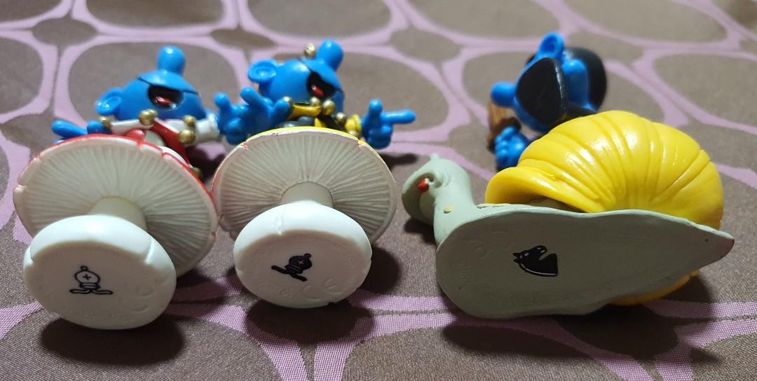 Rare Peyo Smurf chess pieces PVC Plastoy 2009, Hobbies & Toys, Toys ...