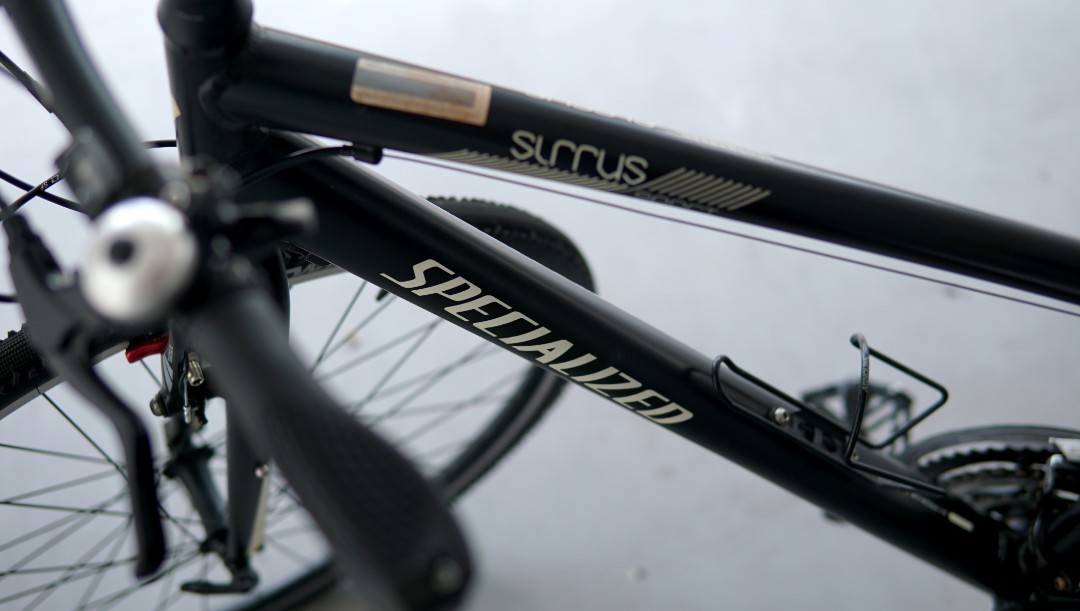 Specialized Sirrus Stealth hybrid, Sports Equipment, Bicycles & Parts ...
