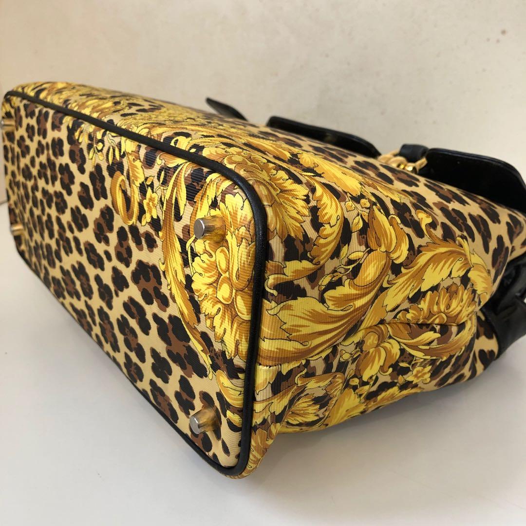 Auth Gianni versace leopard vintage tote bag, Women's Fashion, Bags ...