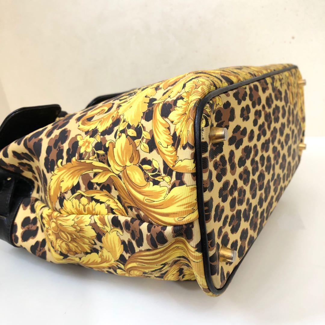 Auth Gianni versace leopard vintage tote bag, Women's Fashion, Bags ...