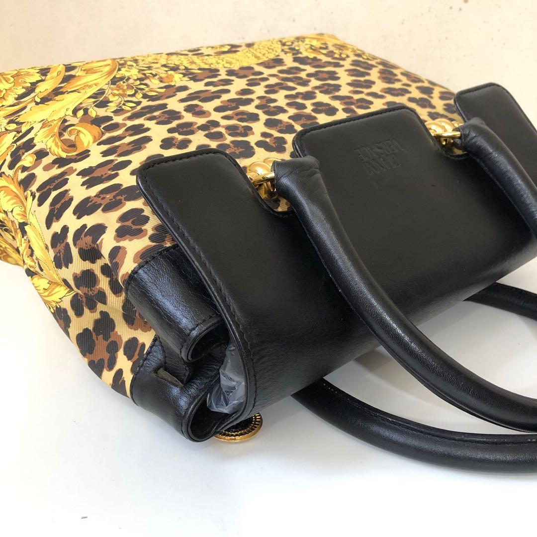 Auth Gianni versace leopard vintage tote bag, Women's Fashion, Bags ...