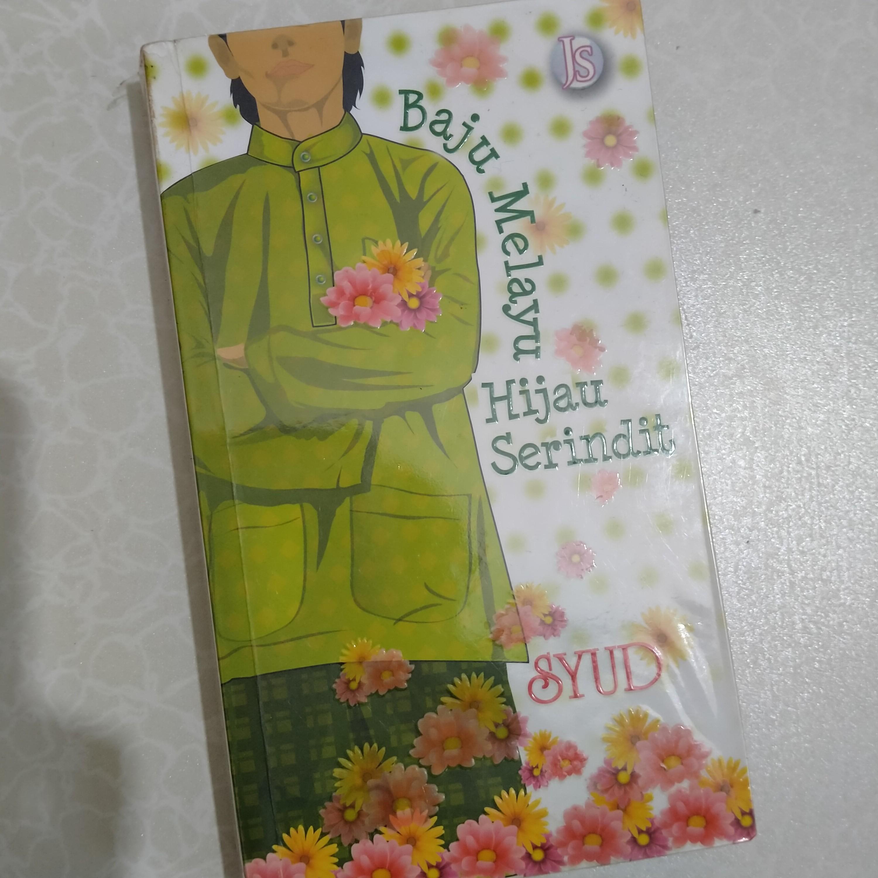 Baju Melayu Hijau Serindit, Hobbies & Toys, Books & Magazines ...