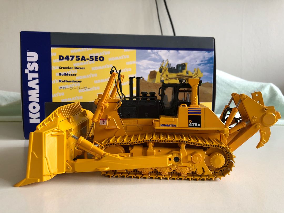 Komatsu d475 dozer 1/50 diecast scale model, Hobbies & Toys, Toys ...