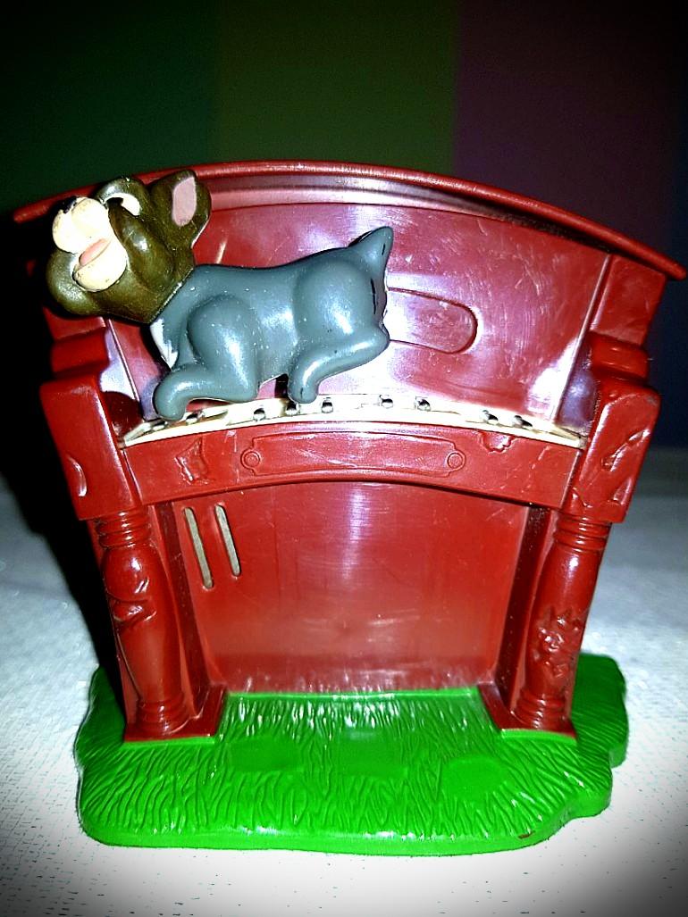2001 McDonald Lady and the Tramp rare Disney Happy Meal, Hobbies & Toys ...