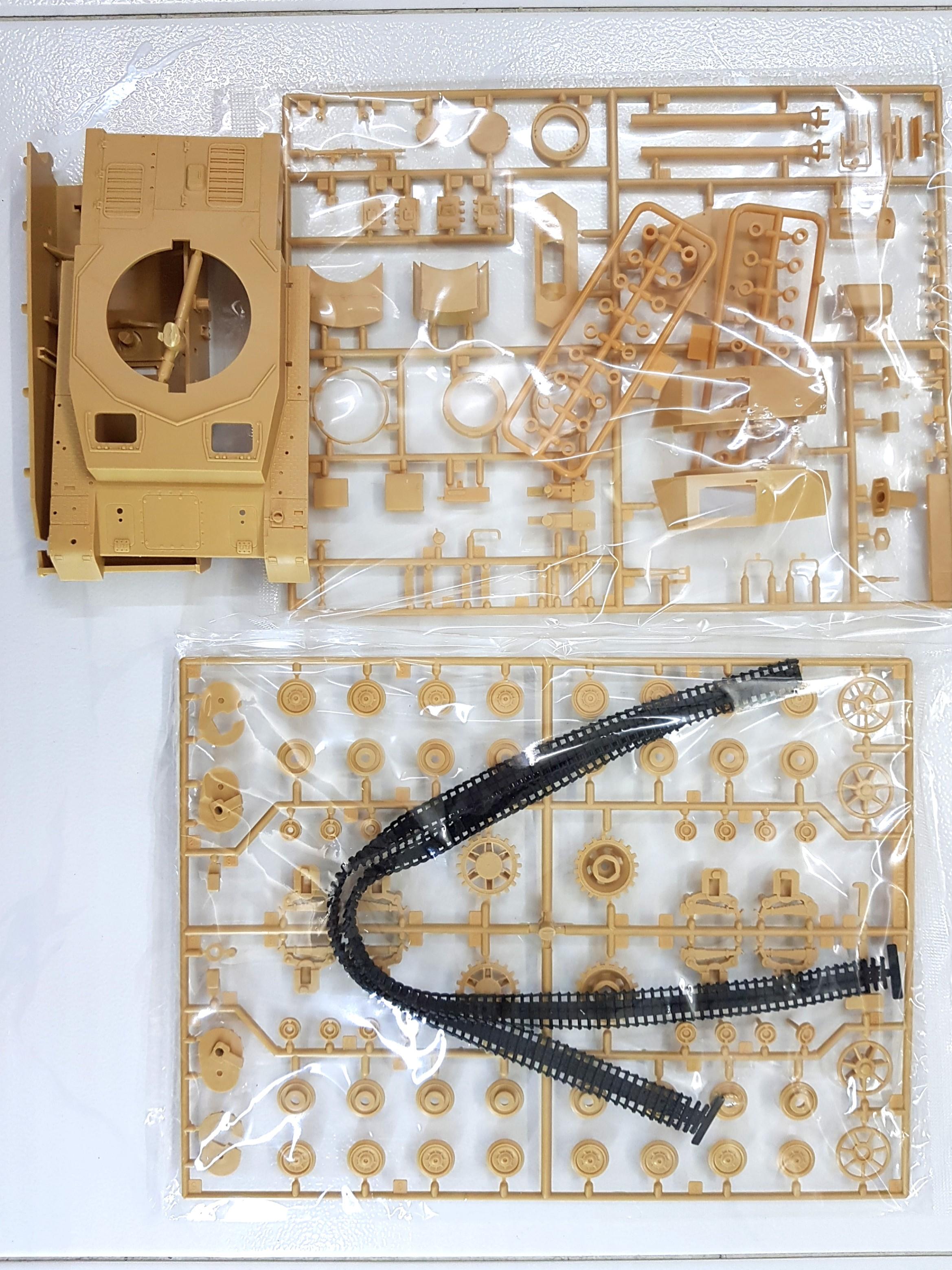 1/35 #13233 Academy German Medium Tank Panzer IV Ausf H with side Armor ...