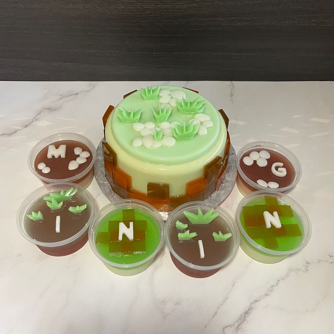 Minecraft Jelly Cake, 1.5kg, Food & Drinks, Homemade Bakes on Carousell