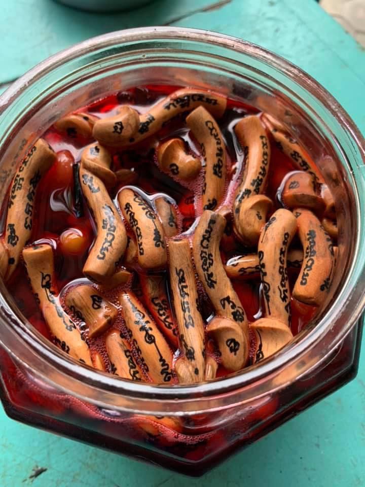 Palad Khik By Ajarn Nikom Handmade, Hobbies & Toys, Collectibles ...