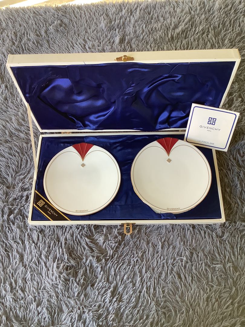 Rare Givenchy Cake Plates, TV & Home Appliances, Kitchen Appliances ...