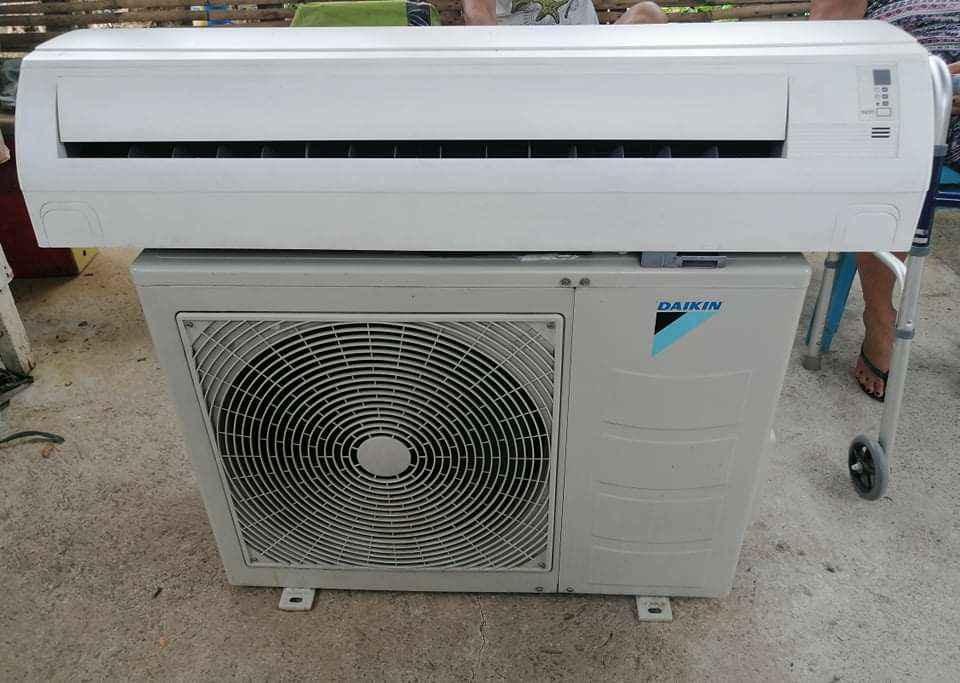 RUSH! Daikin Split type Aircon 2HP, Car Parts & Accessories, Engine and Aircon Parts and ...
