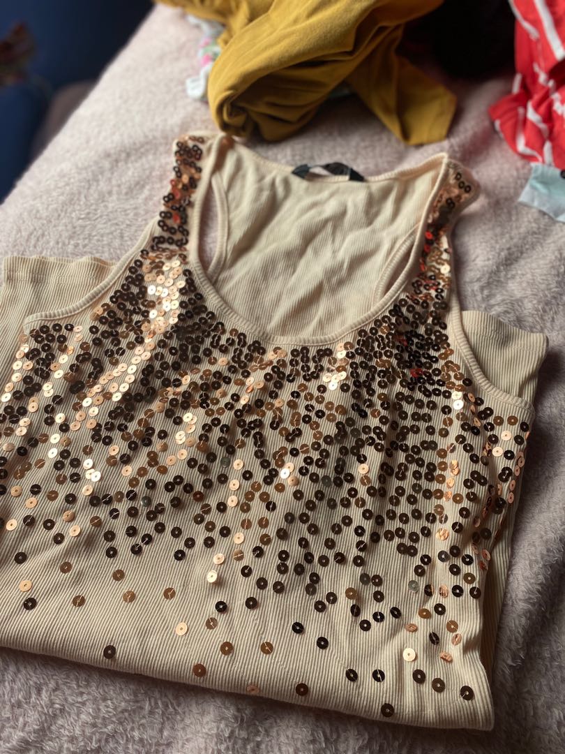 sequence top, Women's Fashion, Tops, Others Tops on Carousell